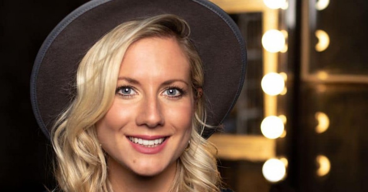 Josie Sings - Pianist and Singer For Hire From London