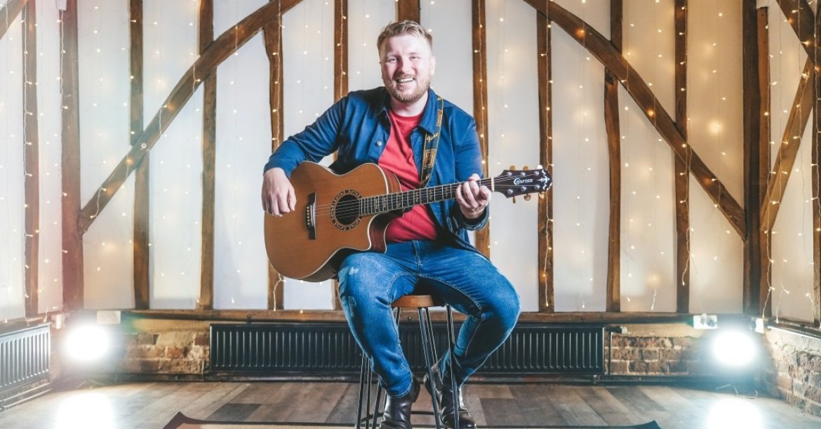 Joey Patrick - Charismatic Solo Performer