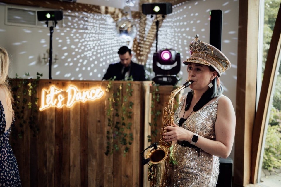 Echo DJ - Experienced Professional DJ