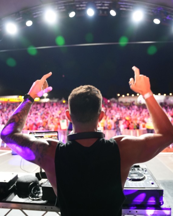 Chromebeat - Party-Starting Professional DJ